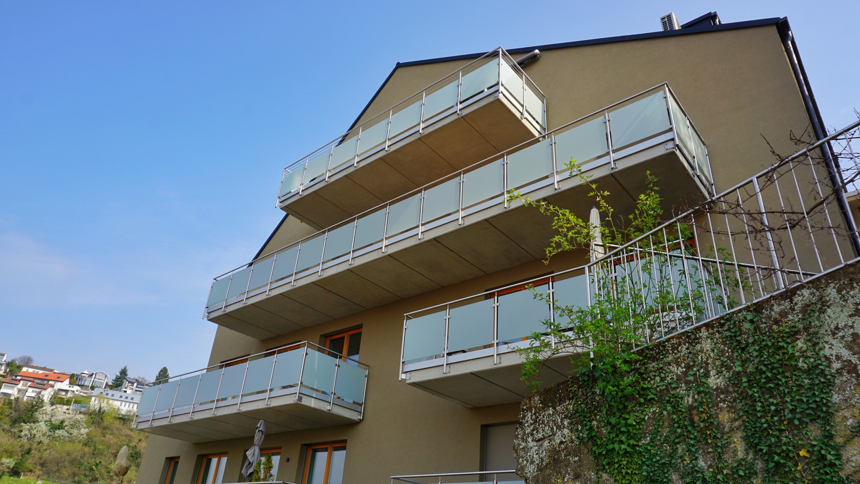 taronova GmbH – Matthias G. Weigel – Immobilienmakler und ...